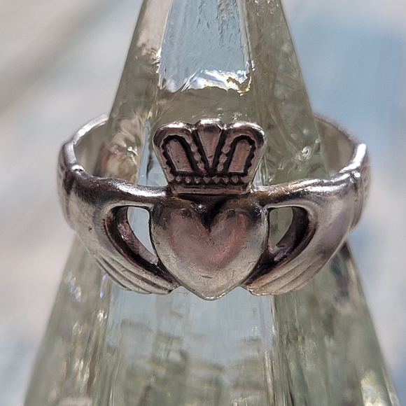 Solvar | Jewelry | Solvar Claddagh Ring | Poshmark